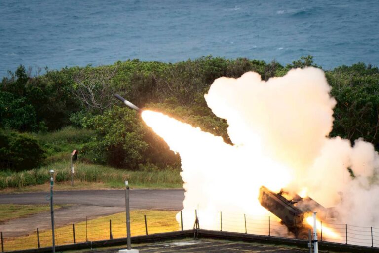 軍購特別預算再卡關！民進黨開砲：藍白「國民擋、民眾擋」 拖延國防近半年 - 豐臺新媒